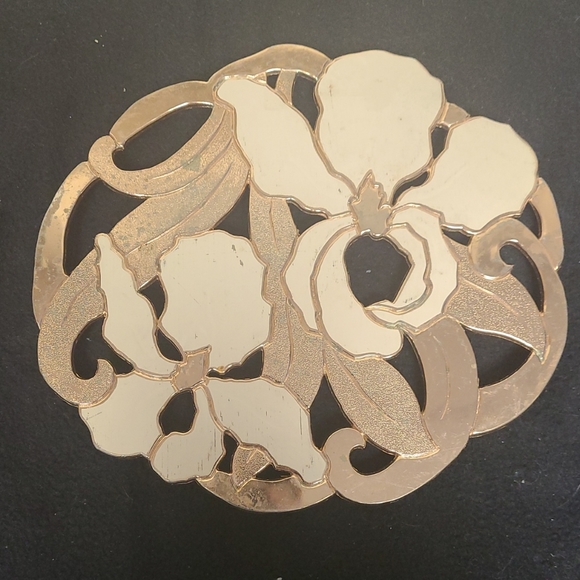 Oneida | Kitchen | Vintage Iris Trivet William A Rogers Ltd White ...